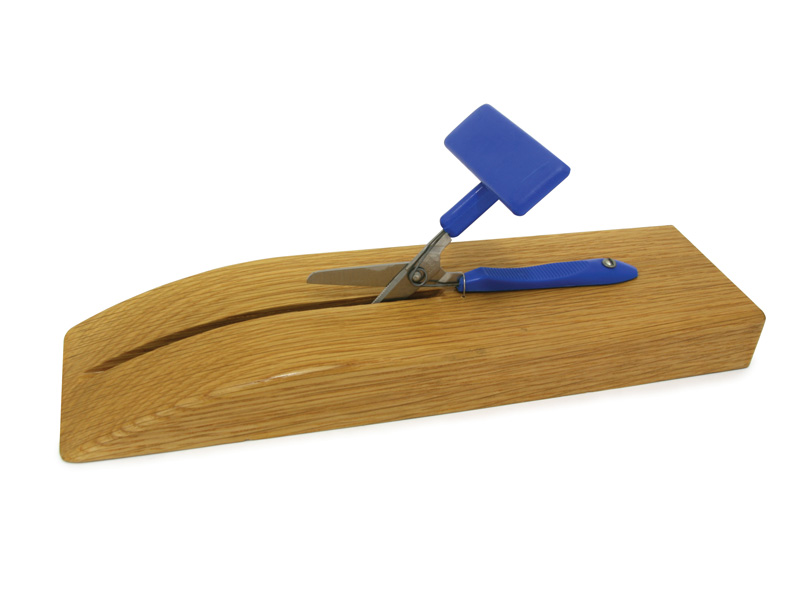 Scissors, Push Down, Mounted, Peta