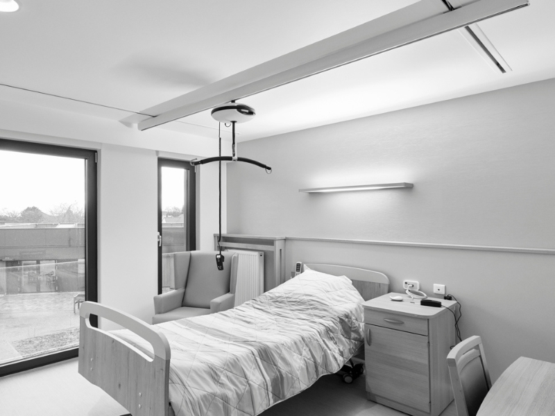 Ergolet Luna X5 Ceiling Hoist | Unicare Health
